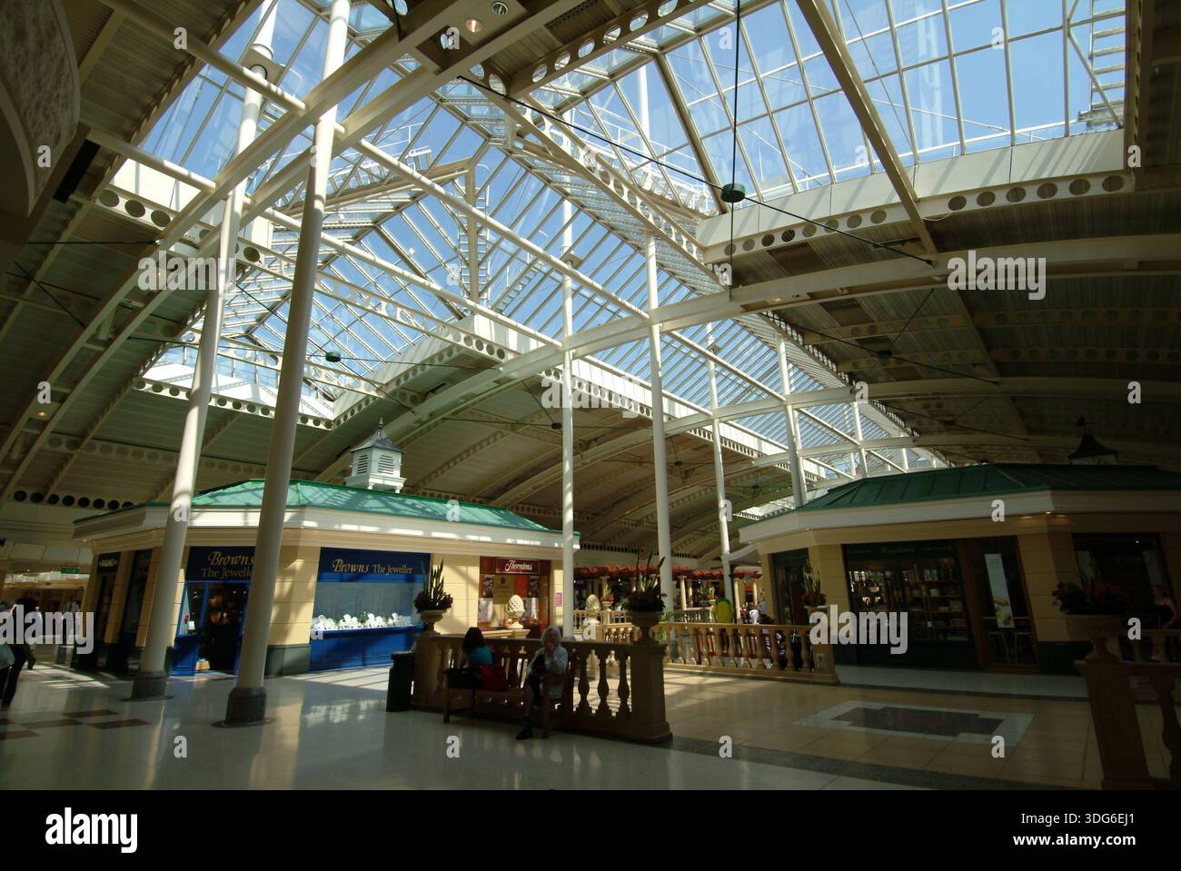 Aylesbury, Friars Square shopping centre. - Aylesbury, United Kingdom ...