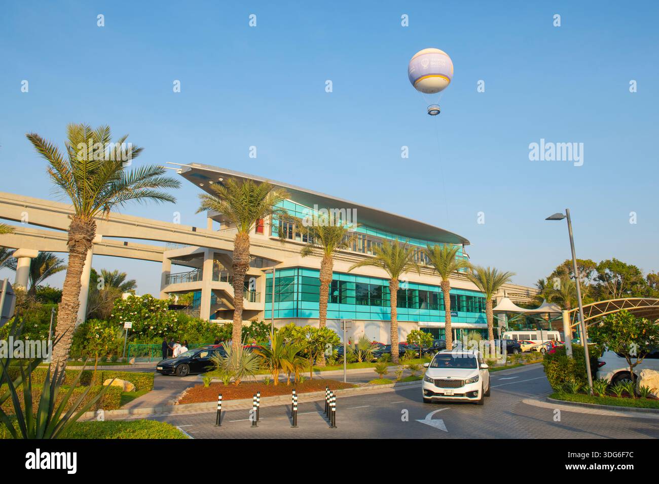 Palm Monorail Atlantis Aquaventure terminal at Atlantis Hotel on The ...