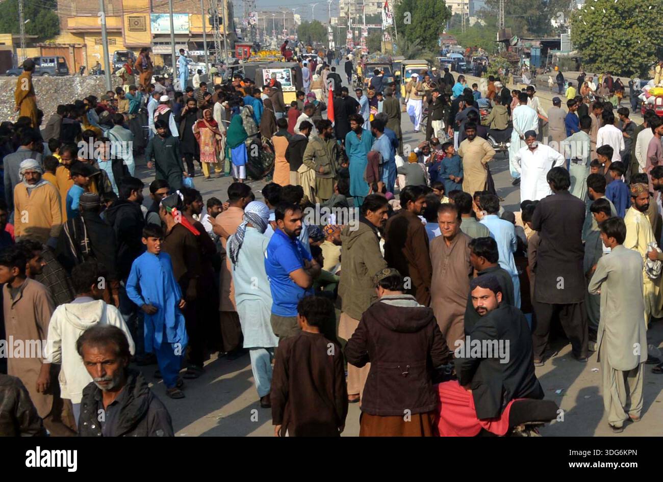HYDERABAD, PAKISTAN, JAN 15: Victims of Hala Naka are block road as ...