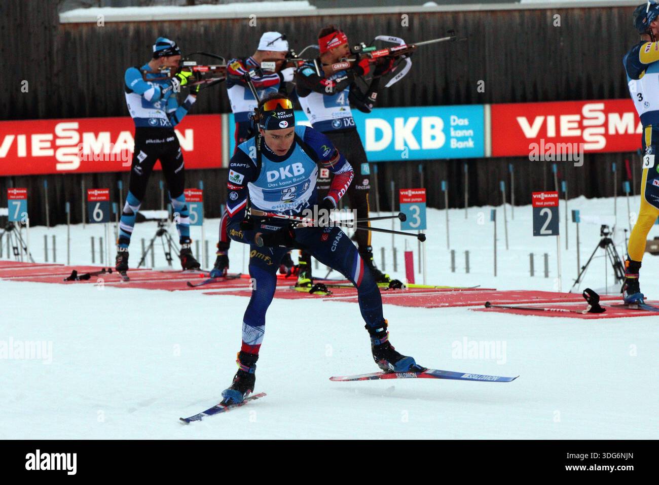 RUHPOLDING, GERMANY - JANUARY 15: Leaving the final shooting in front ...