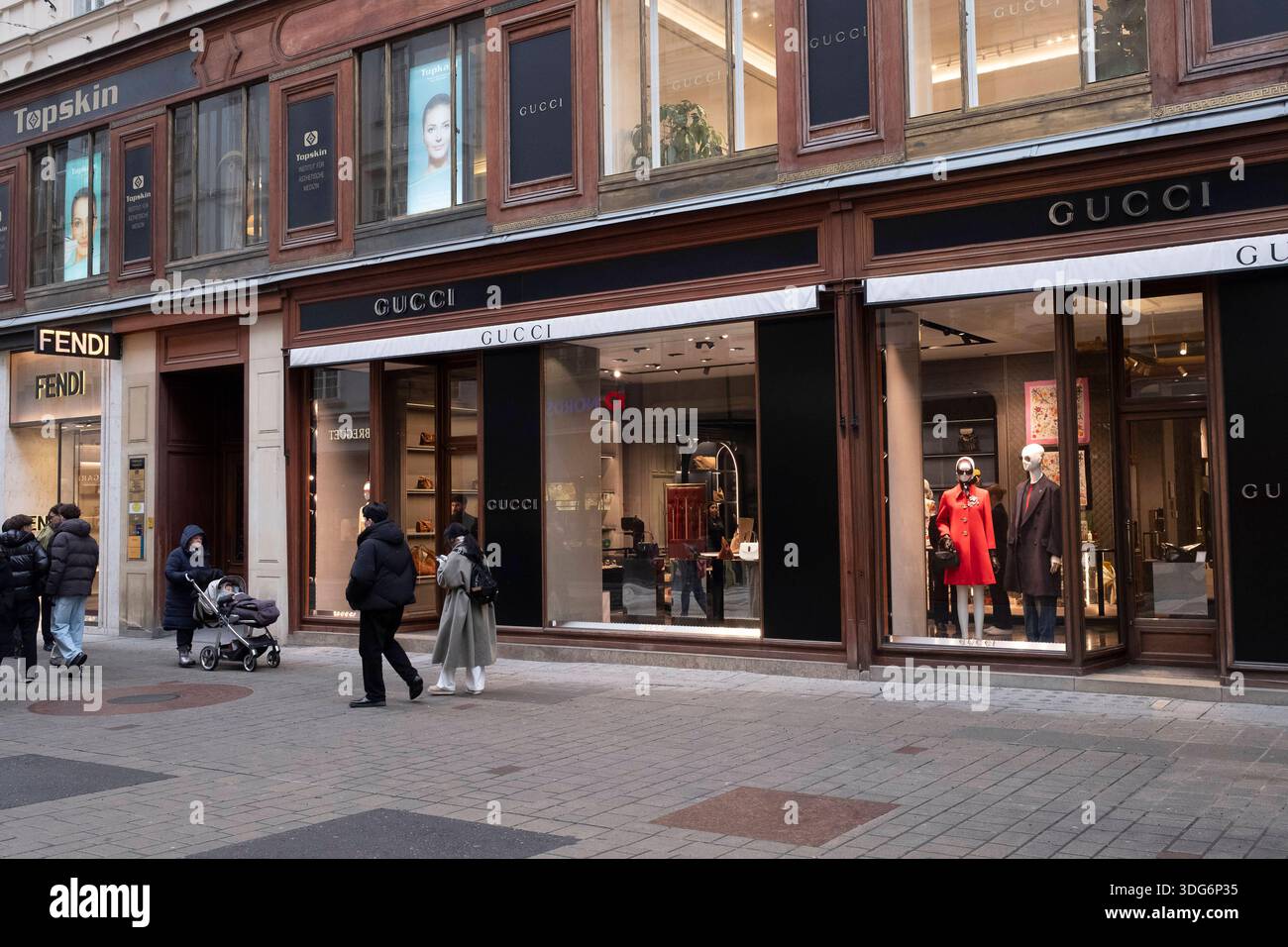 Gucci Geschäft in Wien *** Gucci shop in Vienna Österreich, Austria ...