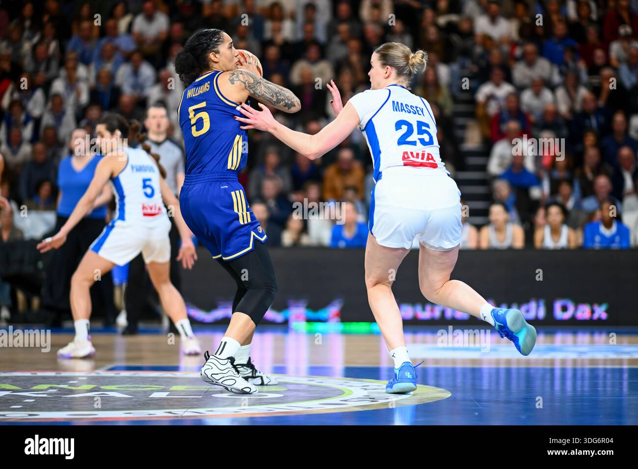 Becky Massey of Basket Landes and Gabby Williams of Fenerbahce during ...