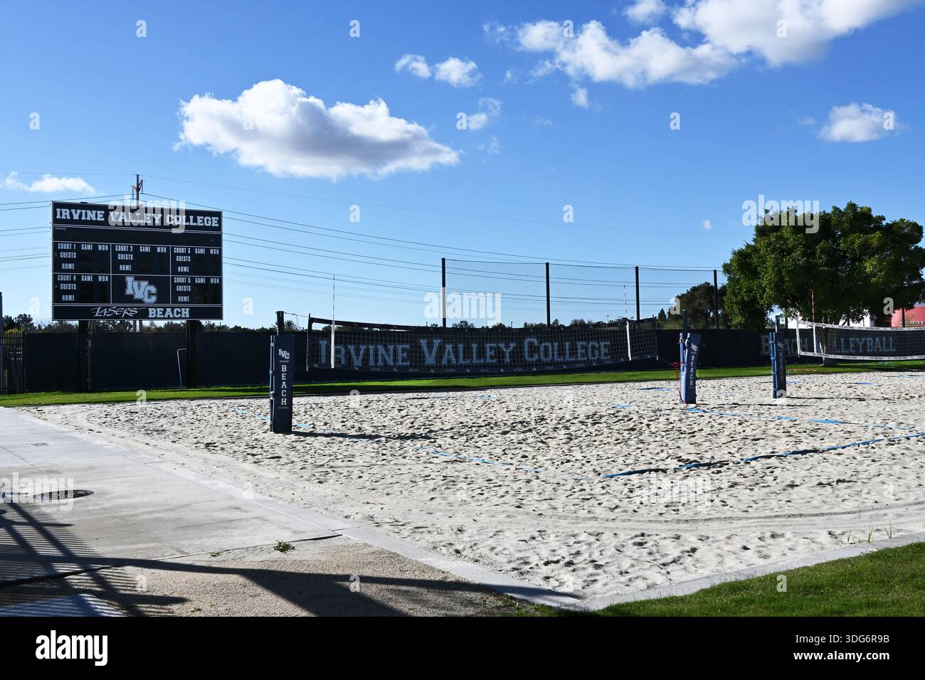 IRVINE, CALIFORNIA - 27 DEC 2025: The Beach Vollyeball Courts on the ...