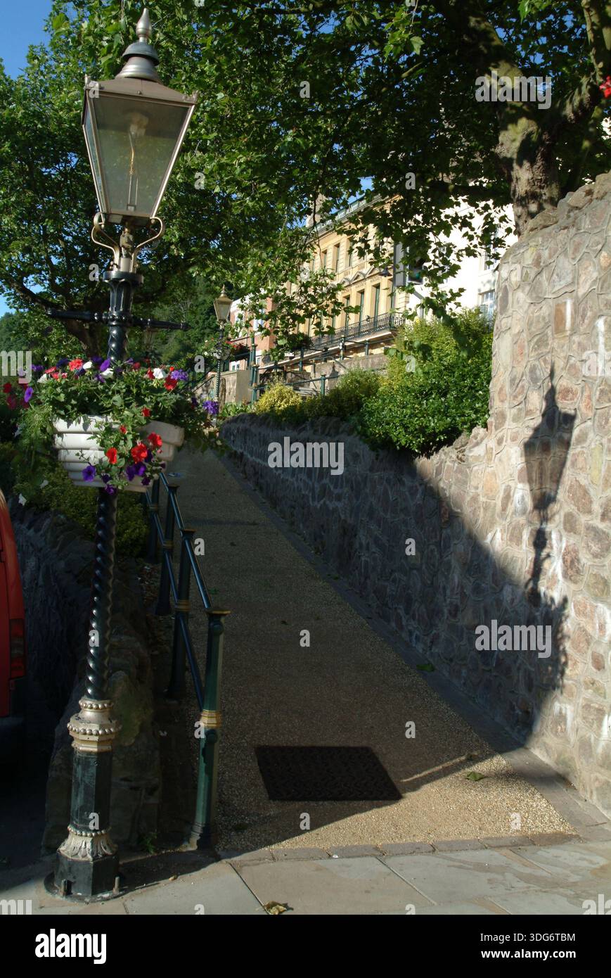 Malvern pedestrian ramp and old street lamp. - Worcestershire, United ...