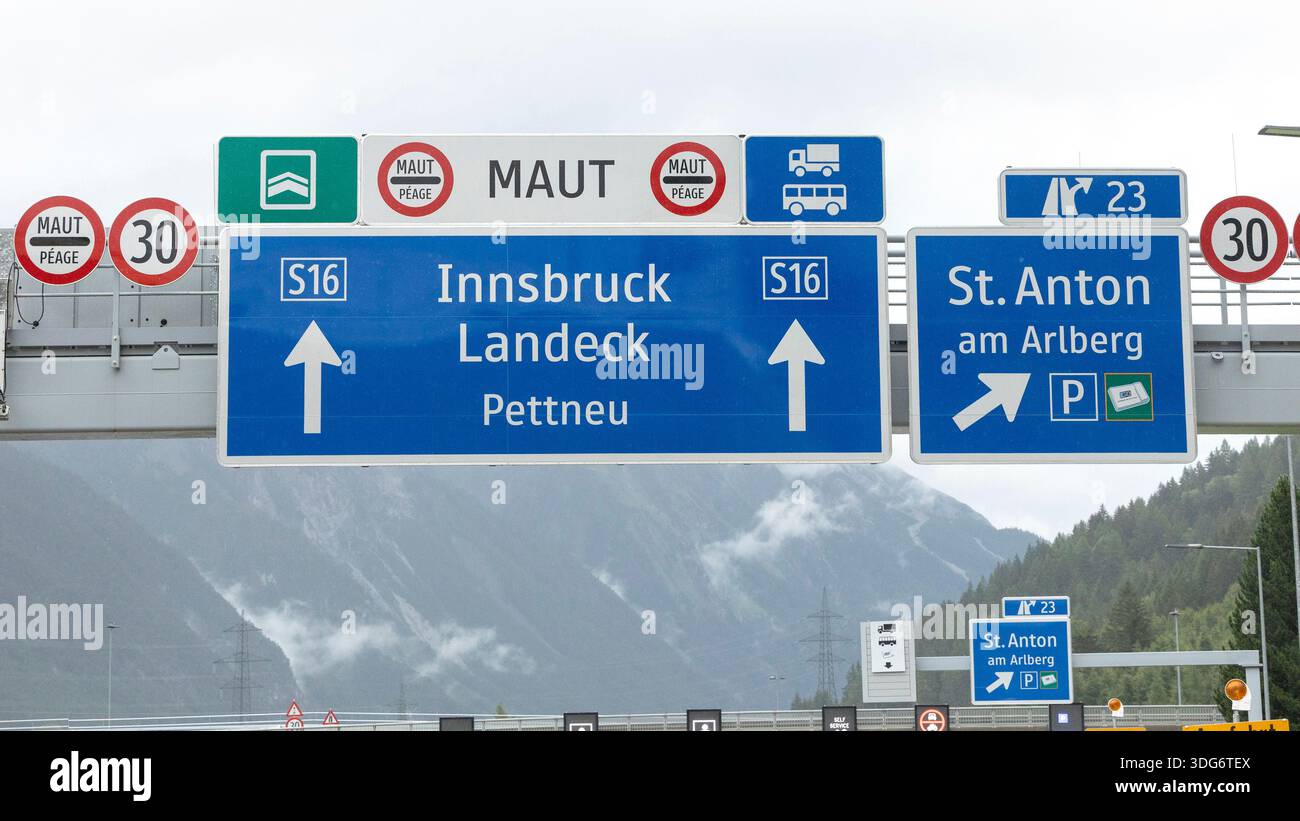 Arlbergtunnel Mautstelle, Tirol, Österreich // Arlberg Tunnel Toll ...