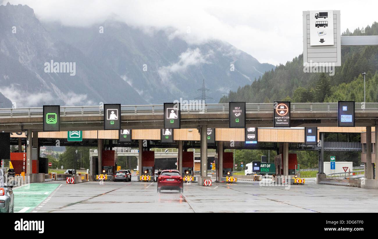 Arlbergtunnel Mautstelle, Tirol, Österreich // Arlberg Tunnel Toll ...