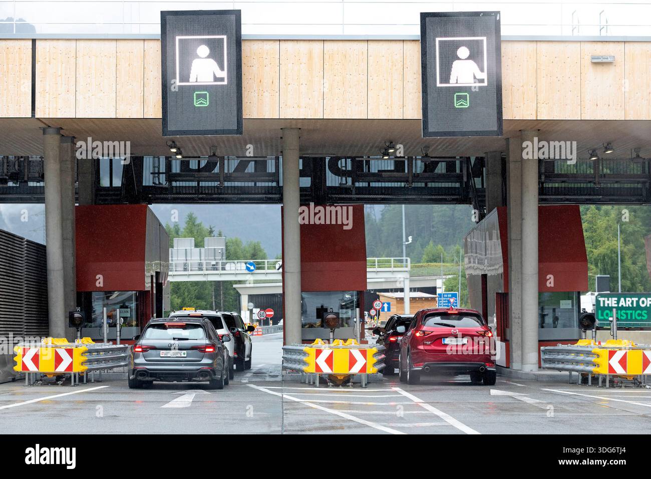 Arlbergtunnel Mautstelle, Tirol, Österreich // Arlberg Tunnel Toll ...