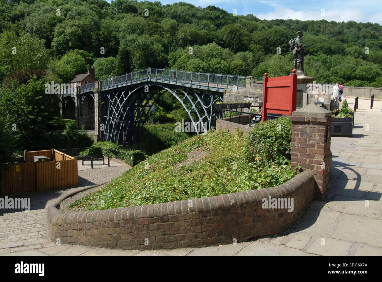 Telford, the Iron bridge built by Abraham Darby over the river Severn ...