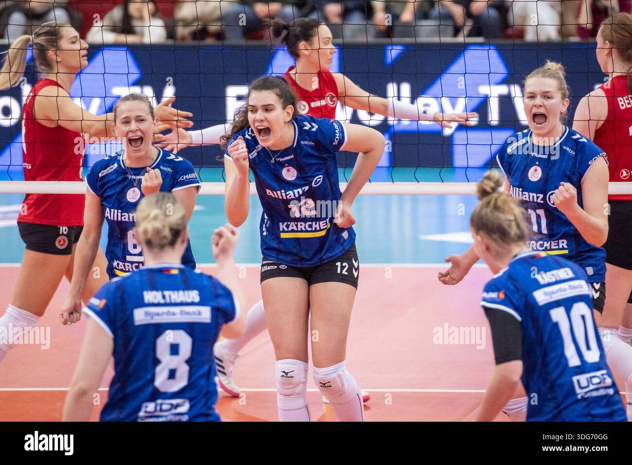 Antonia Stautz (Allianz MTV Stuttgart, #06), Eleanor Holthaus (Allianz ...