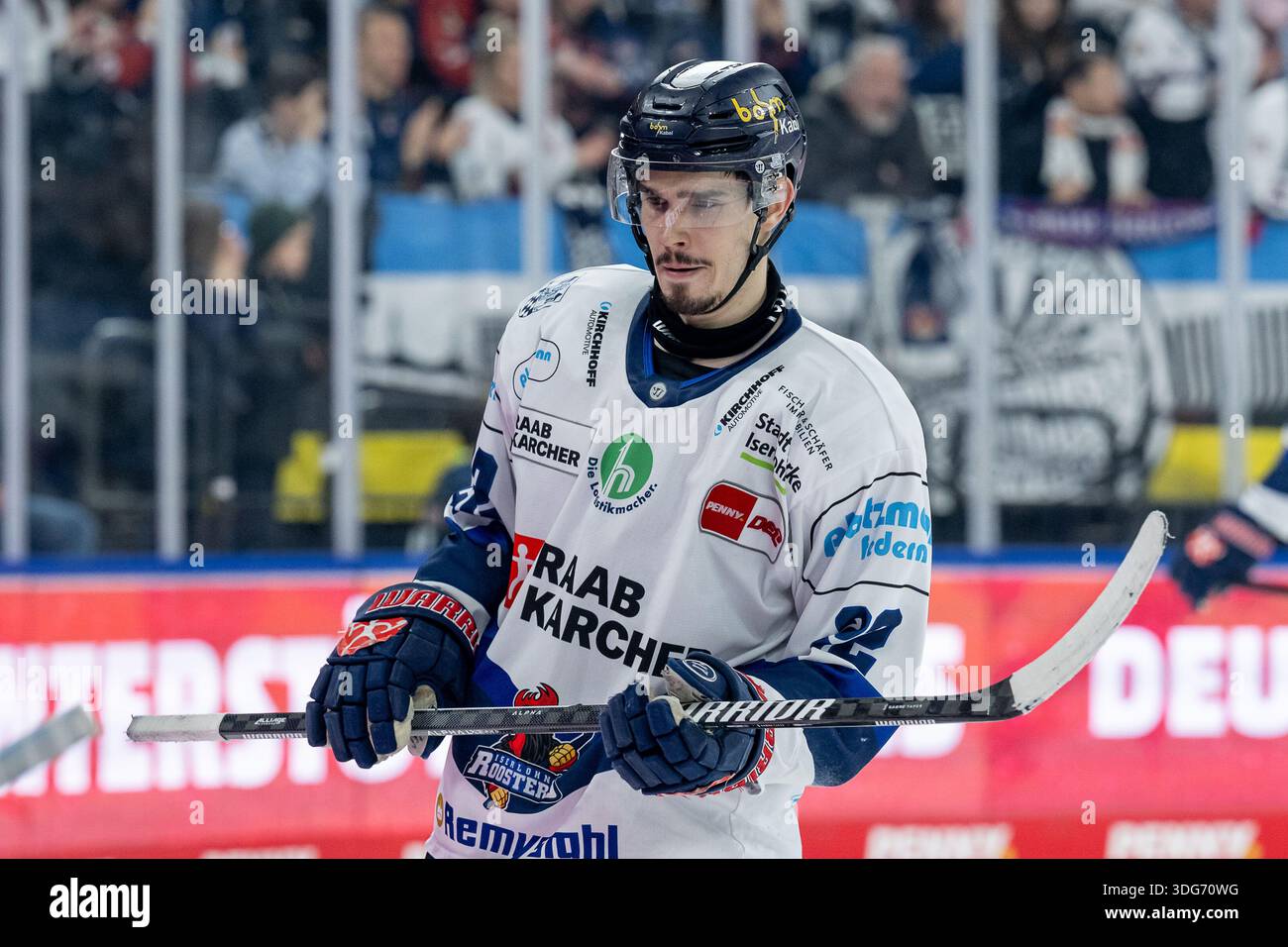 Daniel Neumann (Iserlohn Roosters, #22) GER, EHC Red Bull Munich vs ...