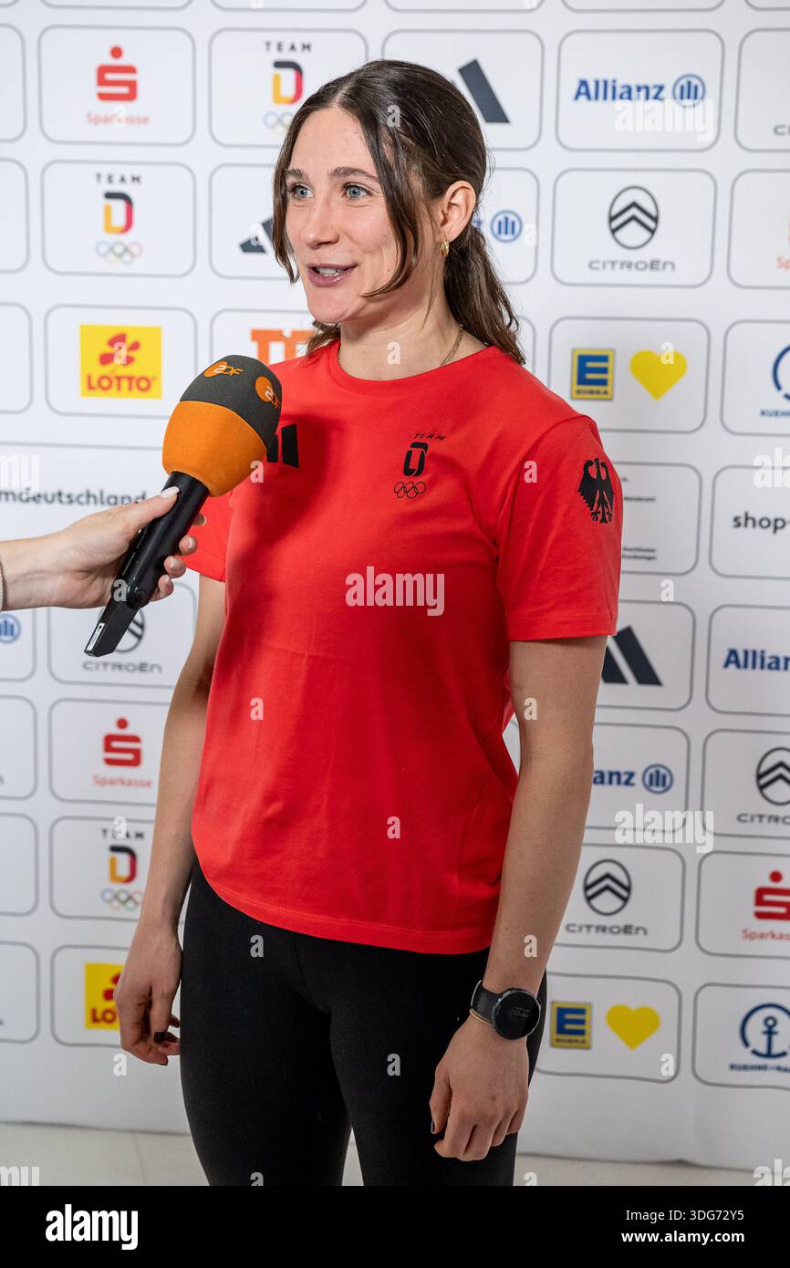 Tara Schmitz (DOSB Olympic squad German Ice Hockey Federation DEB ...