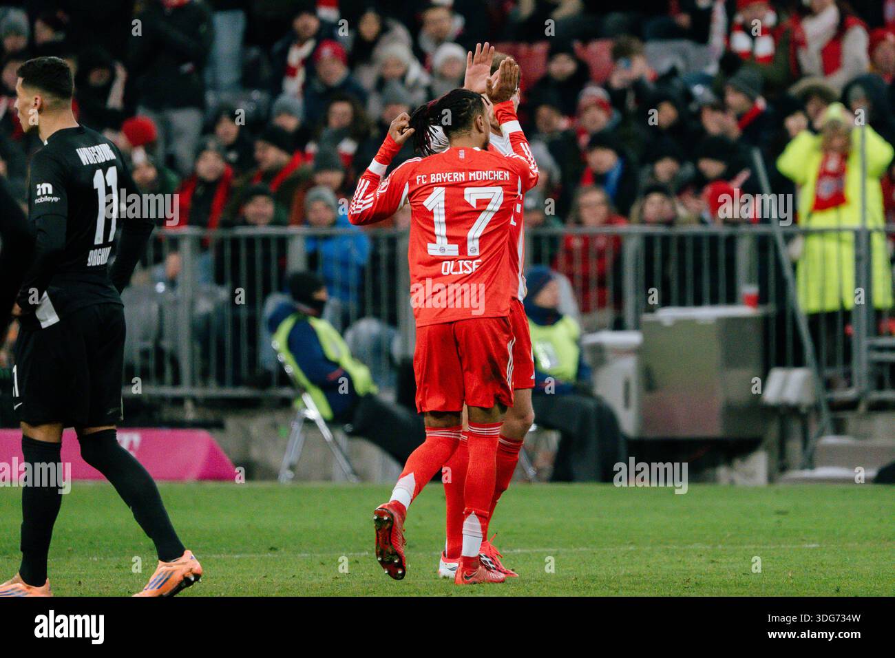 Michael Olise (FC FC Bayern Munich, #17) before his substitution with ...