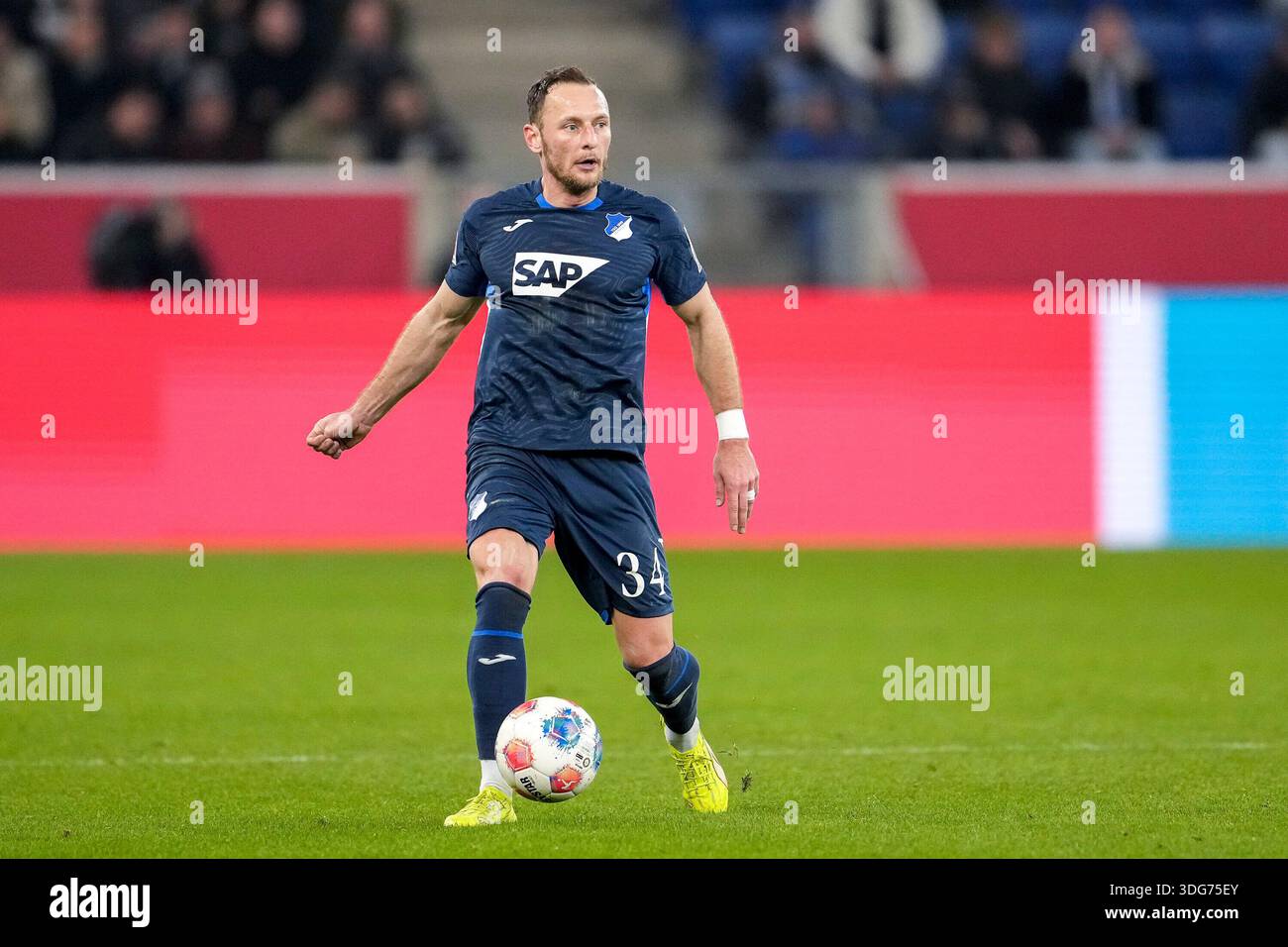 Vladimir Coufal (Hoffenheim, 34), on the ball, free-standing shot, full ...