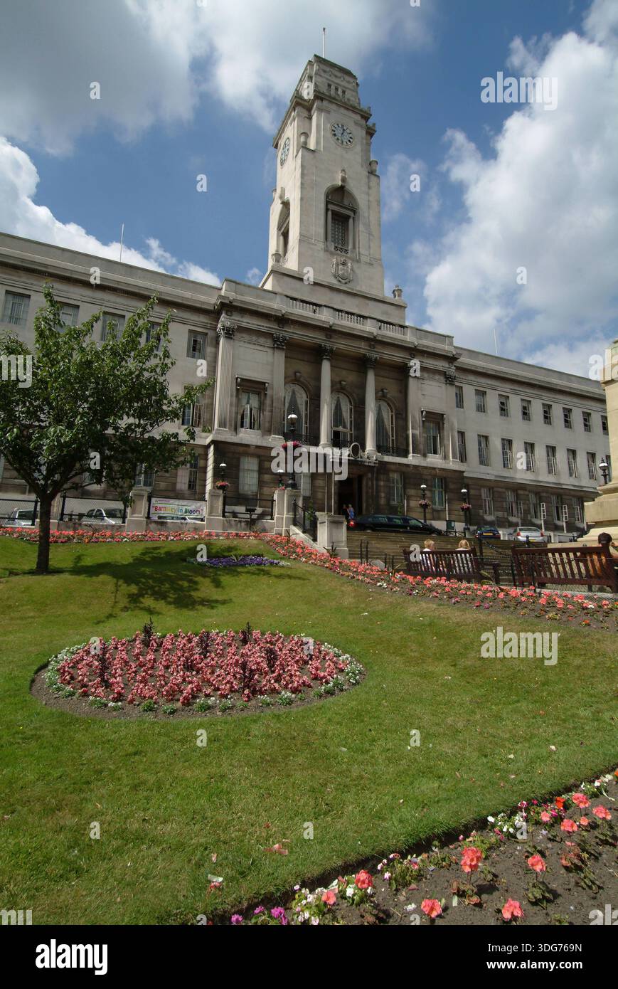 Barnsley, town hall municipal building in Church Street. - Barnsley ...