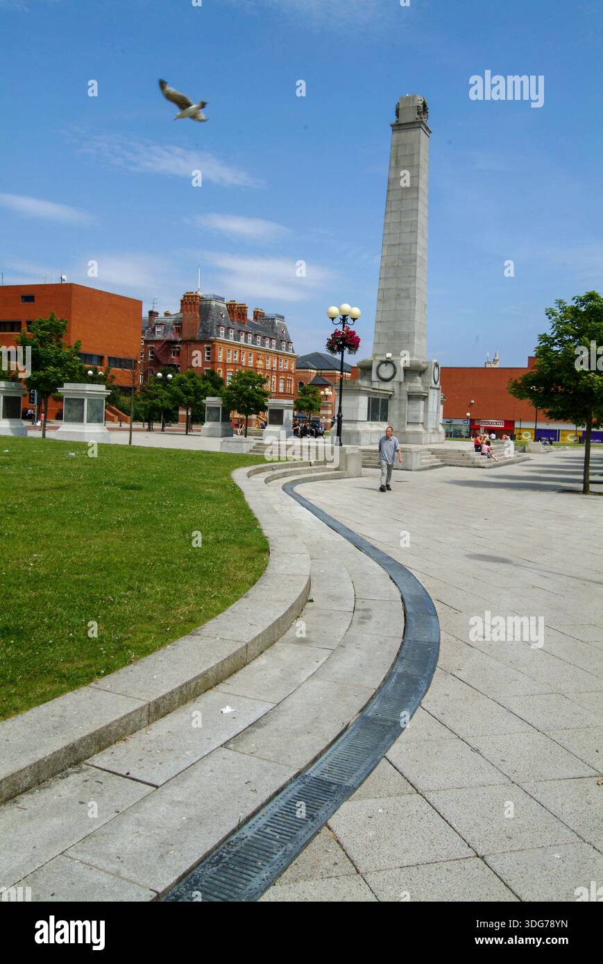 Hartlepool, Victory Square, War Memorial or Victoria Square Cenotaph ...
