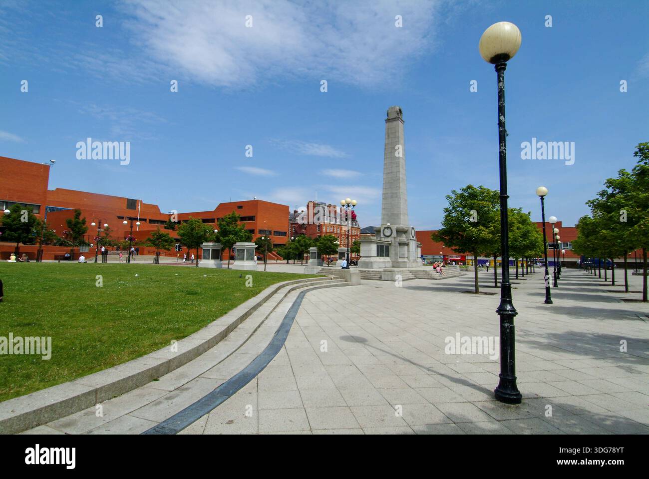 Hartlepool, Victory Square, War Memorial or Victoria Square Cenotaph ...