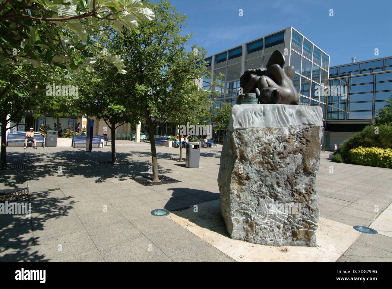 Milton Keynes, City Square. - Milton Keynes, United Kingdom : May 2022 ...