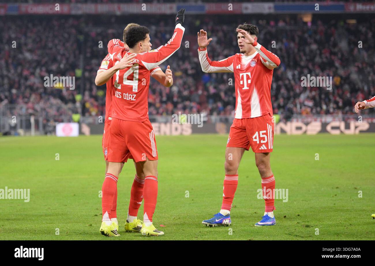 2:1 Goal, celebration, from left: goal scorer Michael Olise, Aleksandar ...