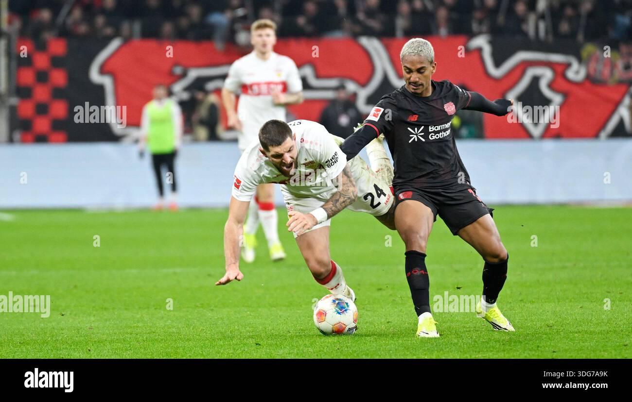 from left: Jeff Chabot, Arthur (Leverkusen) Leverkusen, January 10 ...