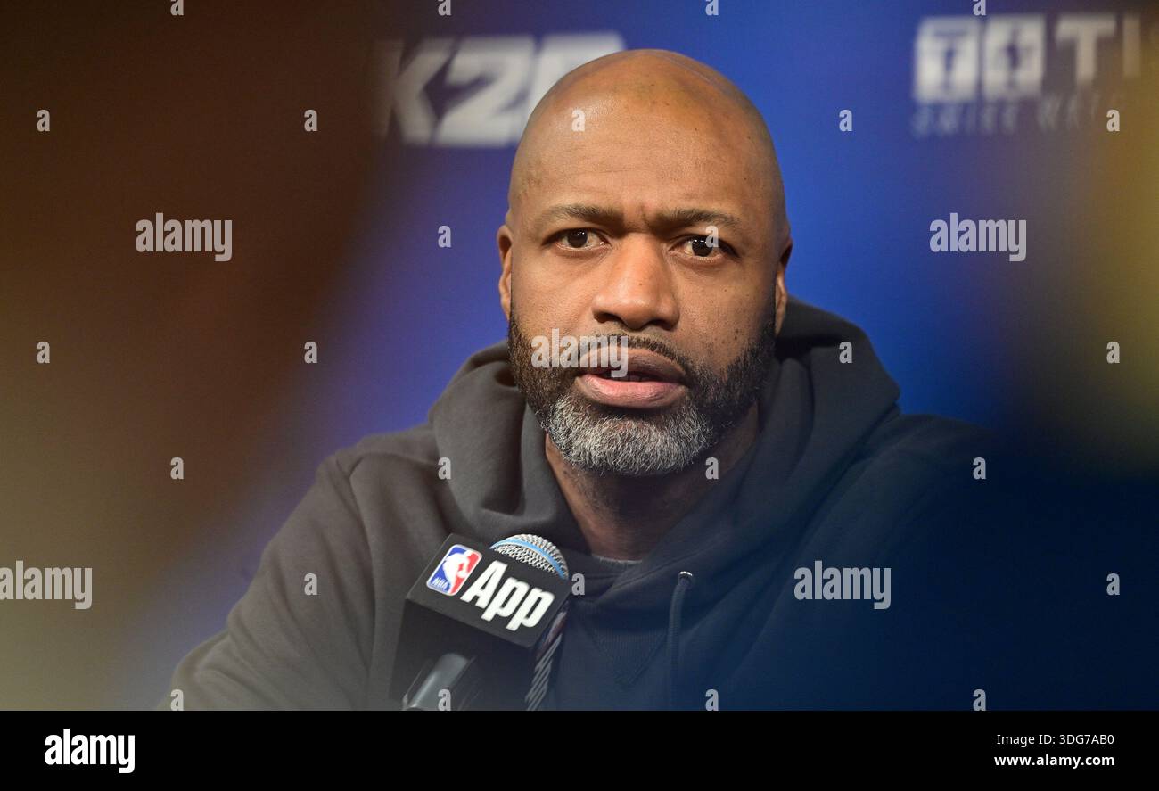Trainer [coach] Jamahl Mosley (Magic) Berlin, January 15, 2026 ...