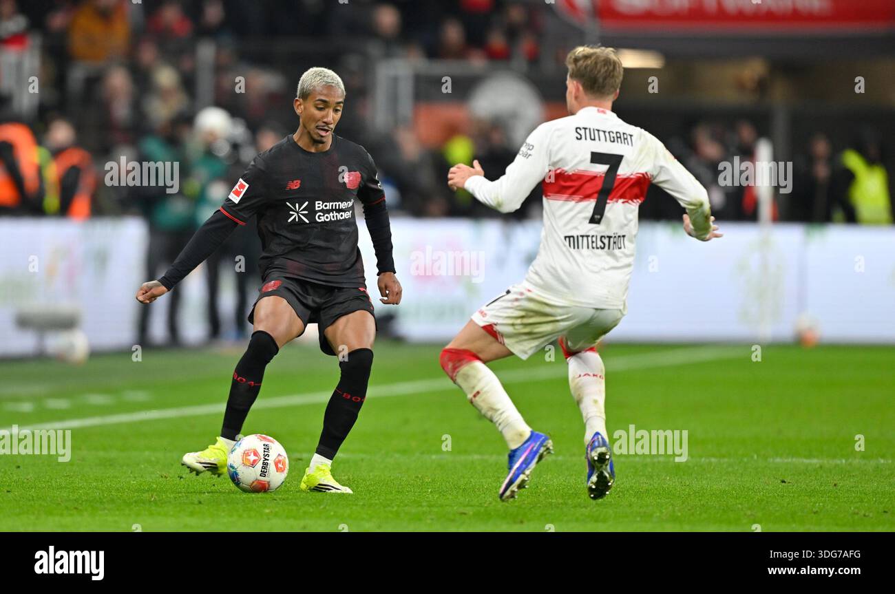 from left: Arthur, Maximilian Mittelstaedt (Stuttgart) Leverkusen ...