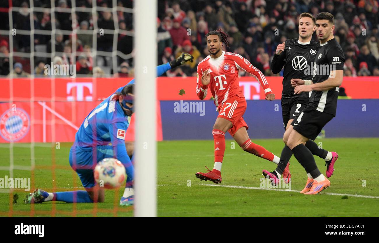 7:1 Goal left. Goalkeeper Kamil Grabara (Wolfsburg), Goal scorer ...