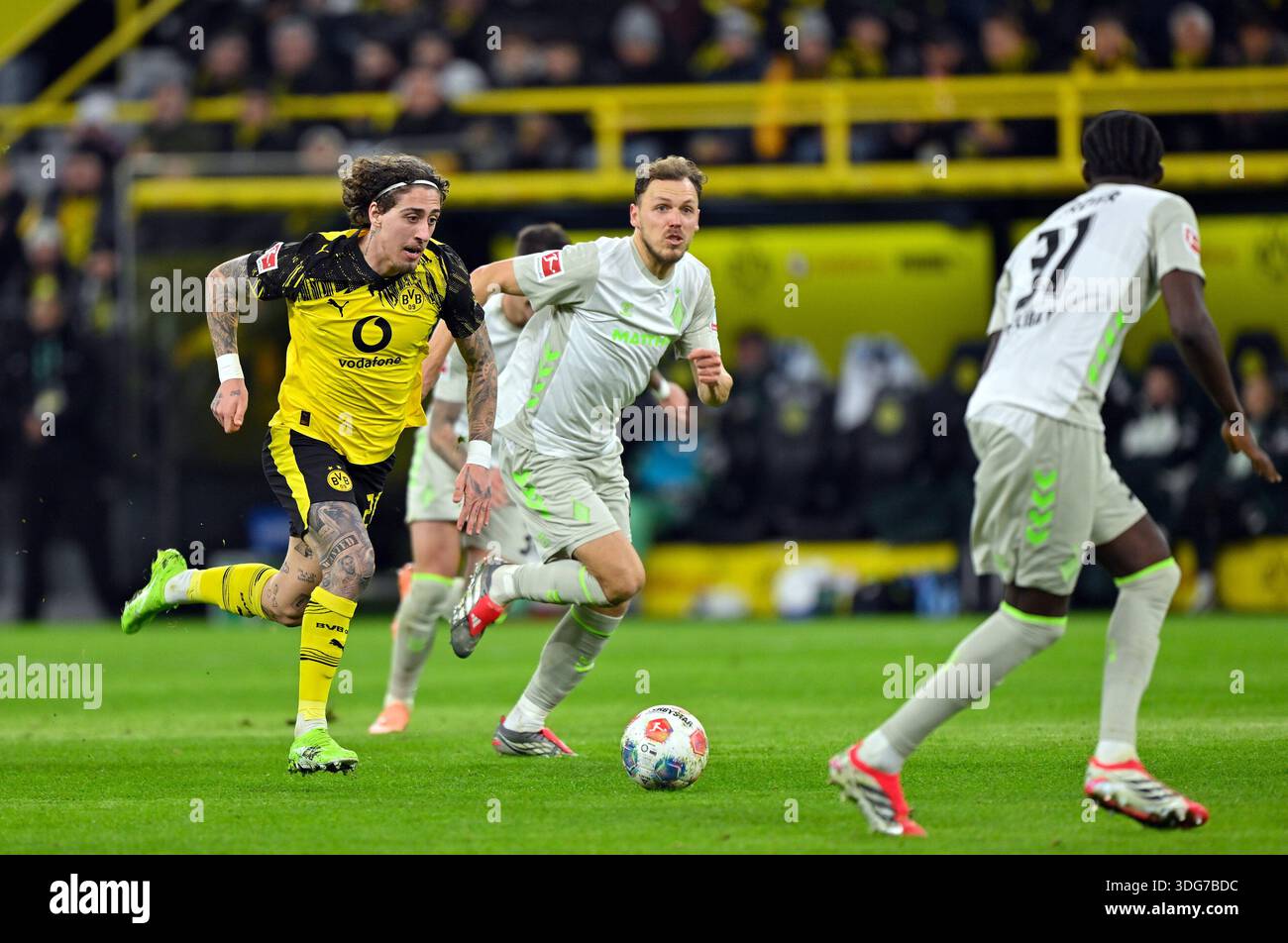 from left: Fabio Silva (Dortmund), Senne Lynen, Karim Coulibaly ...