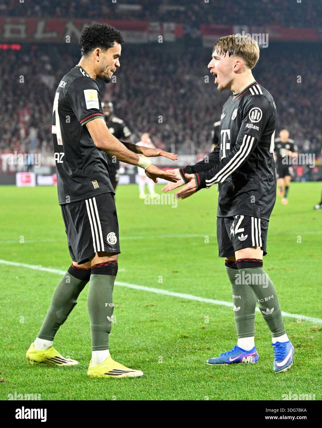 1:3 Goal, celebration, from the left Luis Diaz, goal scorer Lennart ...