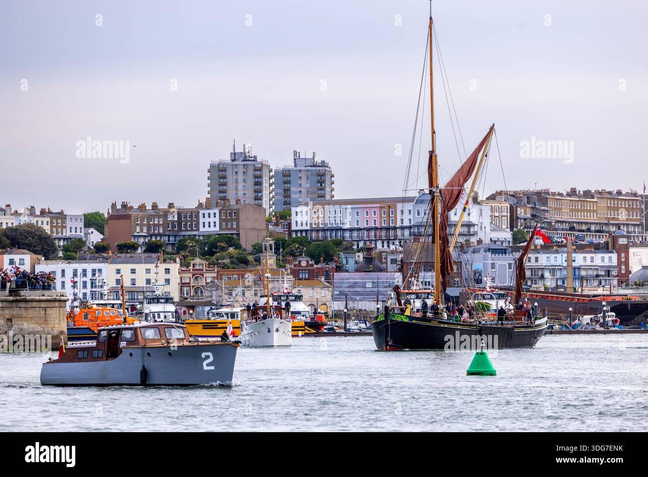 (Left to right) Gerfalcon, Llanthony, and Thames Barge Pudge leave ...