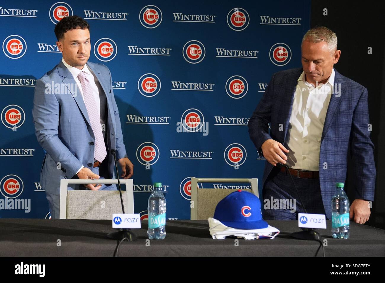 New Chicago Cubs infielder Alex Bregman, left, and Chicago Cubs ...