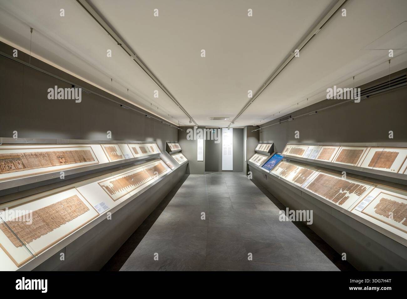 Hall of the Scribes and their Textual Legacy, Writing room, Museo ...