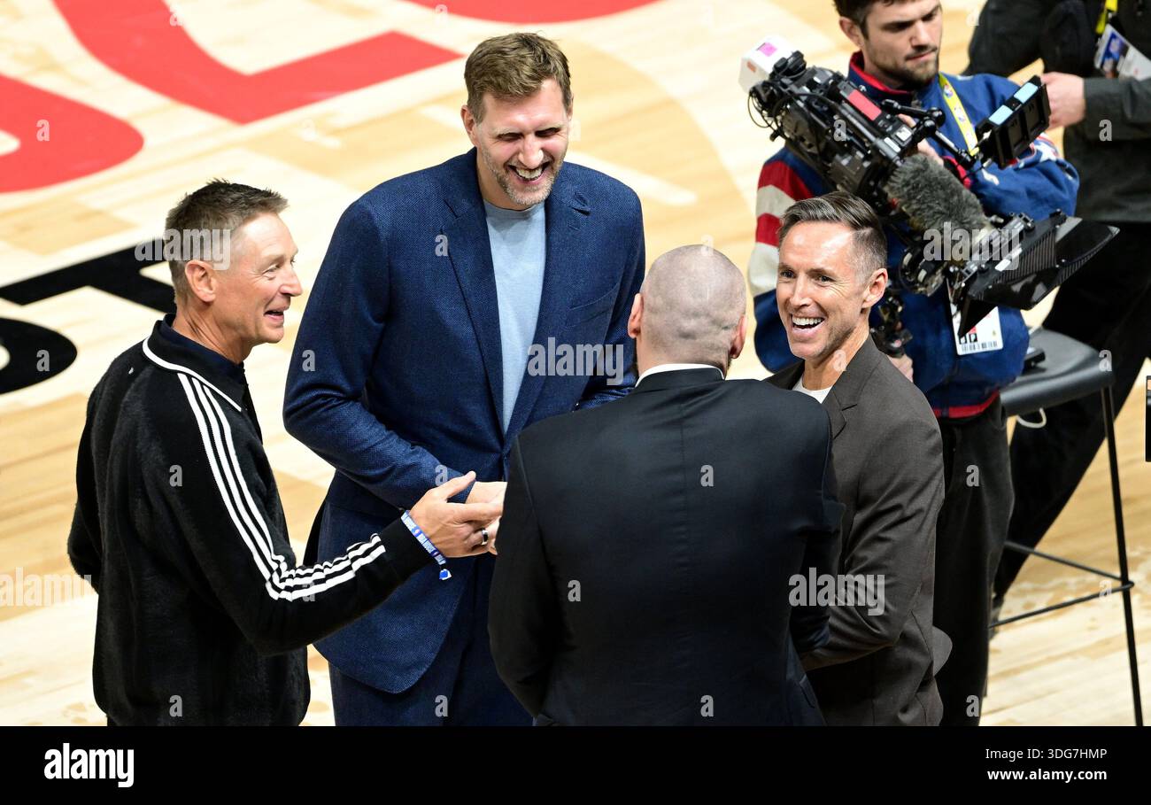 from left: Detlef Schrempf (Basketball, Germany), Dirk Nowitzki ...