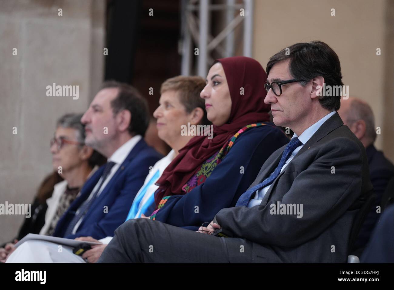 The president of the Generalitat, Salvador Illa (1r), during the 37th ...