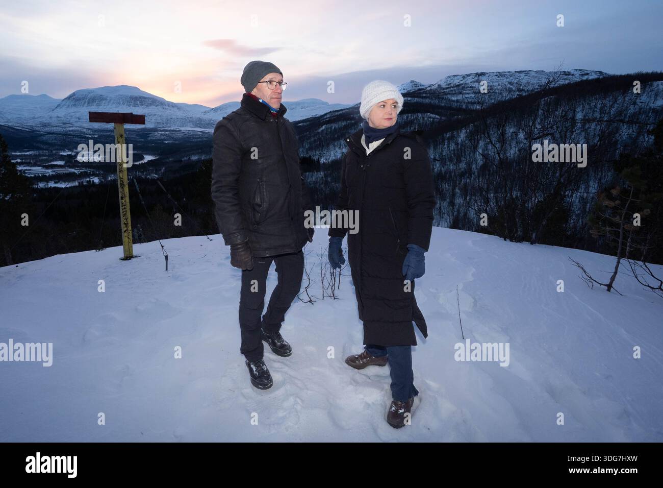 Foreign Secretary Yvette Cooper and her Norwegian counterpart Espen ...