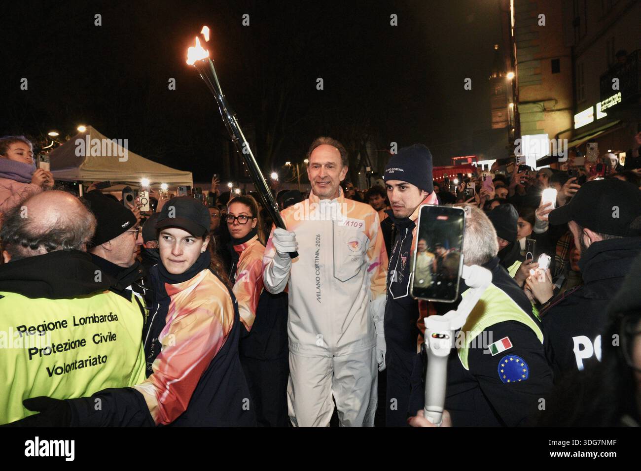 The Olympic torch arrives in Pavia Stock Photo - Alamy