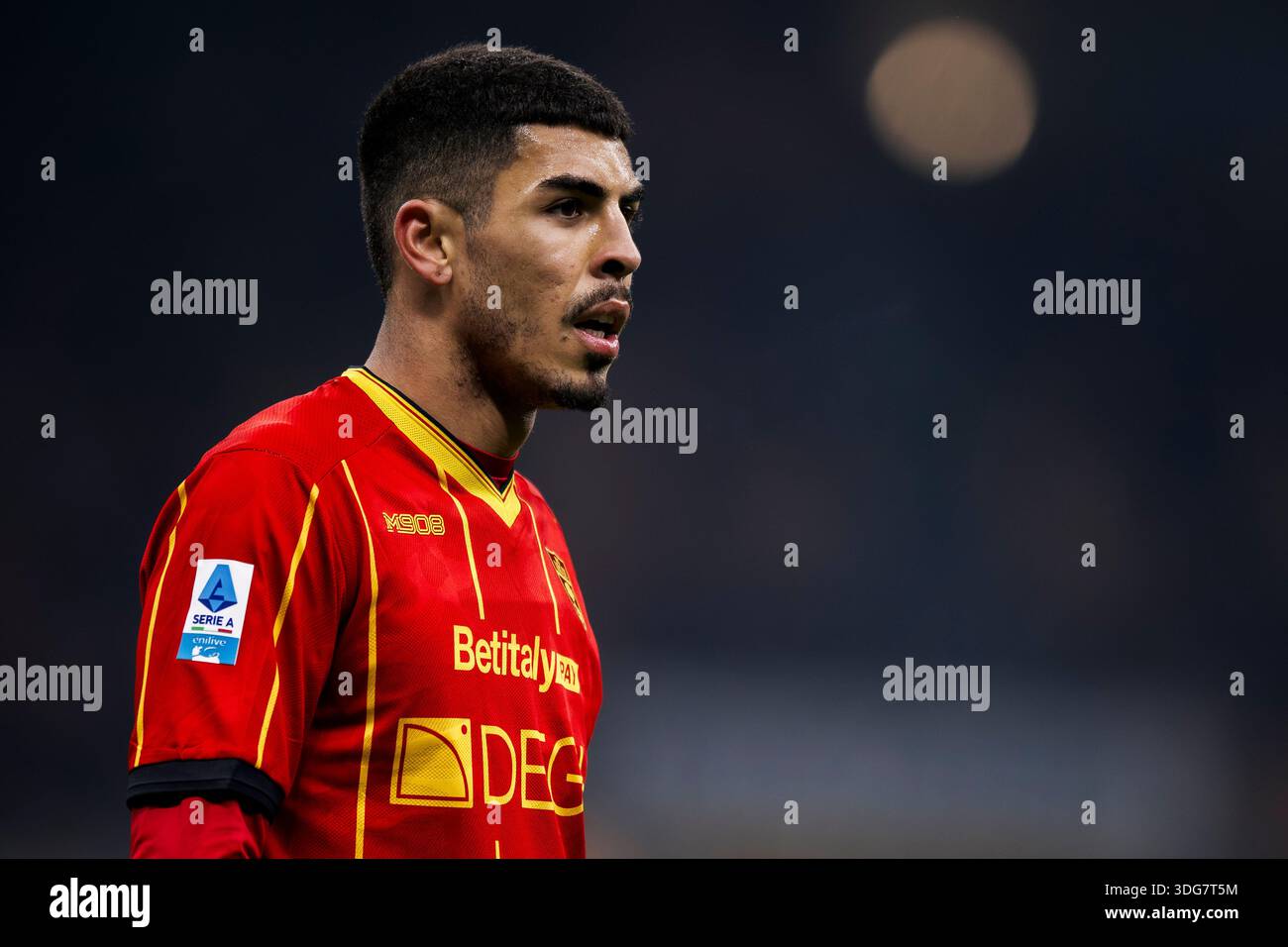 Danilo Veiga of US Lecce looks on during the Serie A football match ...