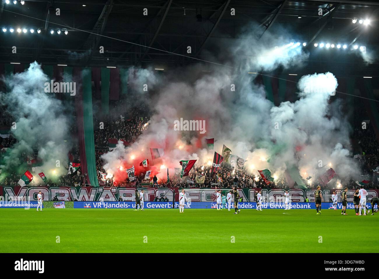 Augsburg, Germany. 15th Jan, 2026. Soccer: Bundesliga, FC Augsburg - 1 ...