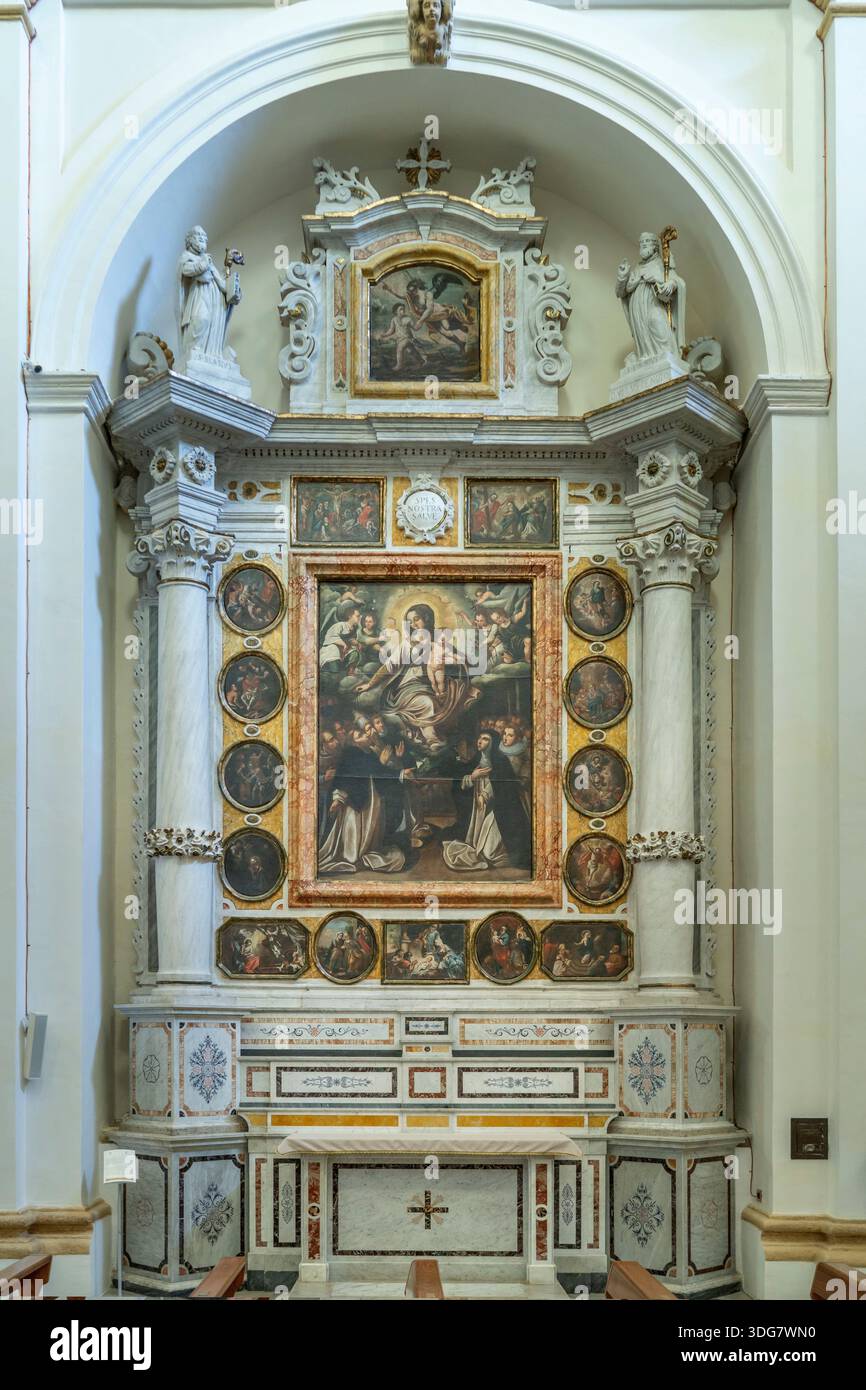 Altar of madonna of the rosary hi-res stock photography and images - Alamy