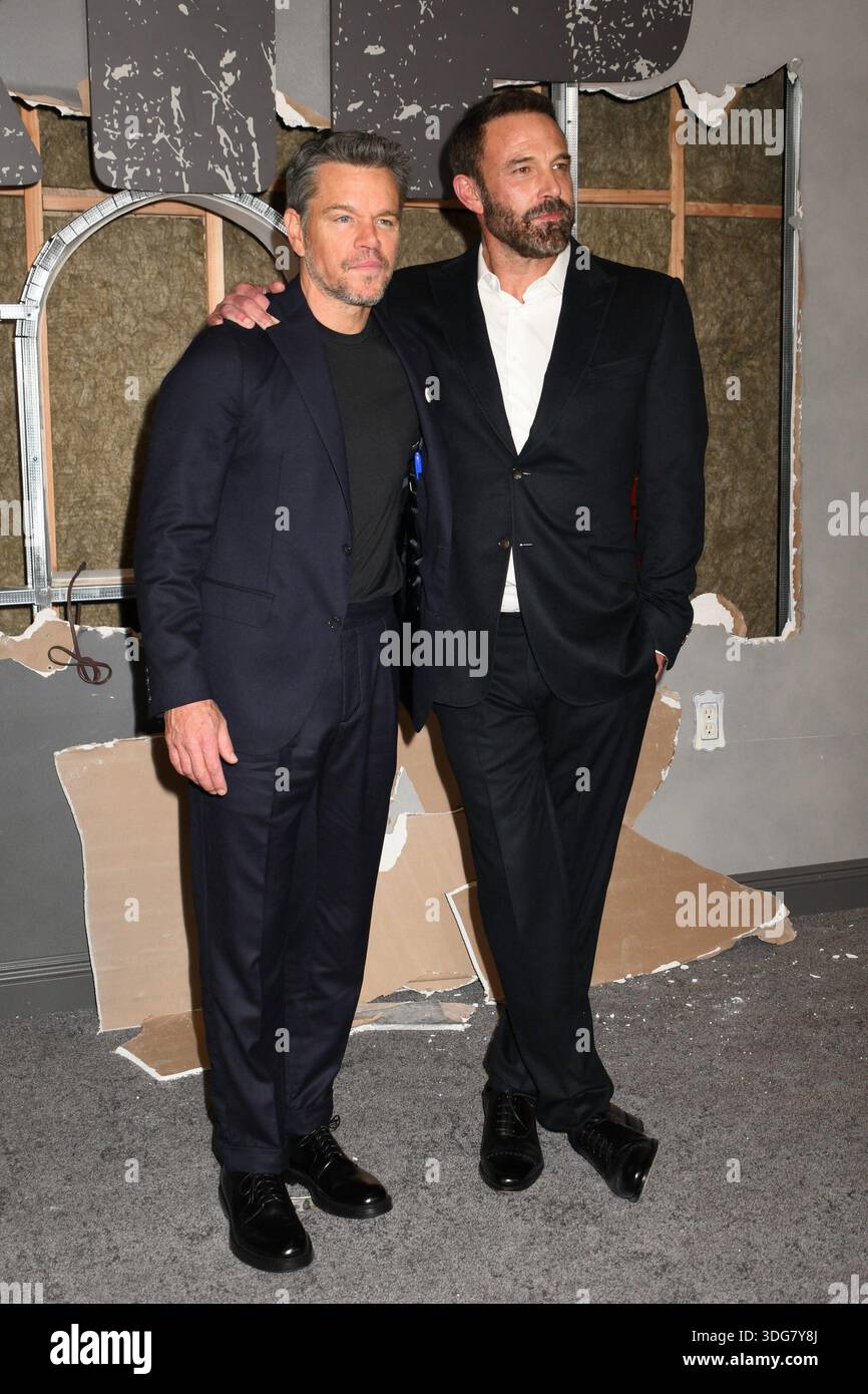 Matt Damon, Ben Affleck at arrivals for THE RIP Premiere, Alice Tully ...