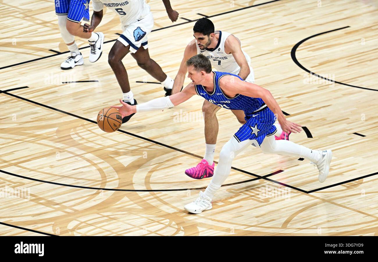 l. to r. Moritz Wagner (Magic), Santi Aldama Berlin, January 15, 2026 ...
