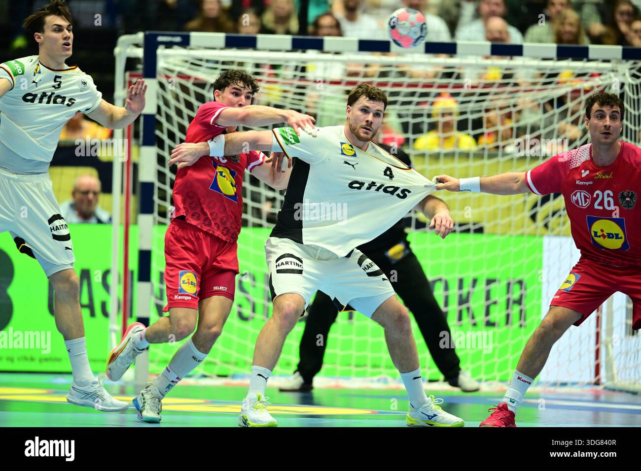 Herning, Denmark. 15th Jan, 2026. Handball: European Championship ...