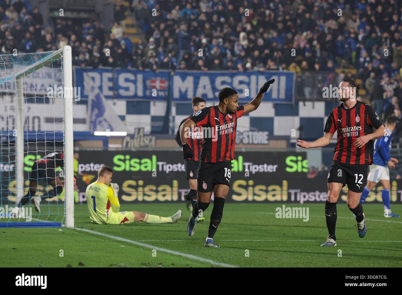 Como, Italy. 15th Jan, 2026. Christopher Nkunku of AC Milan celebrates ...