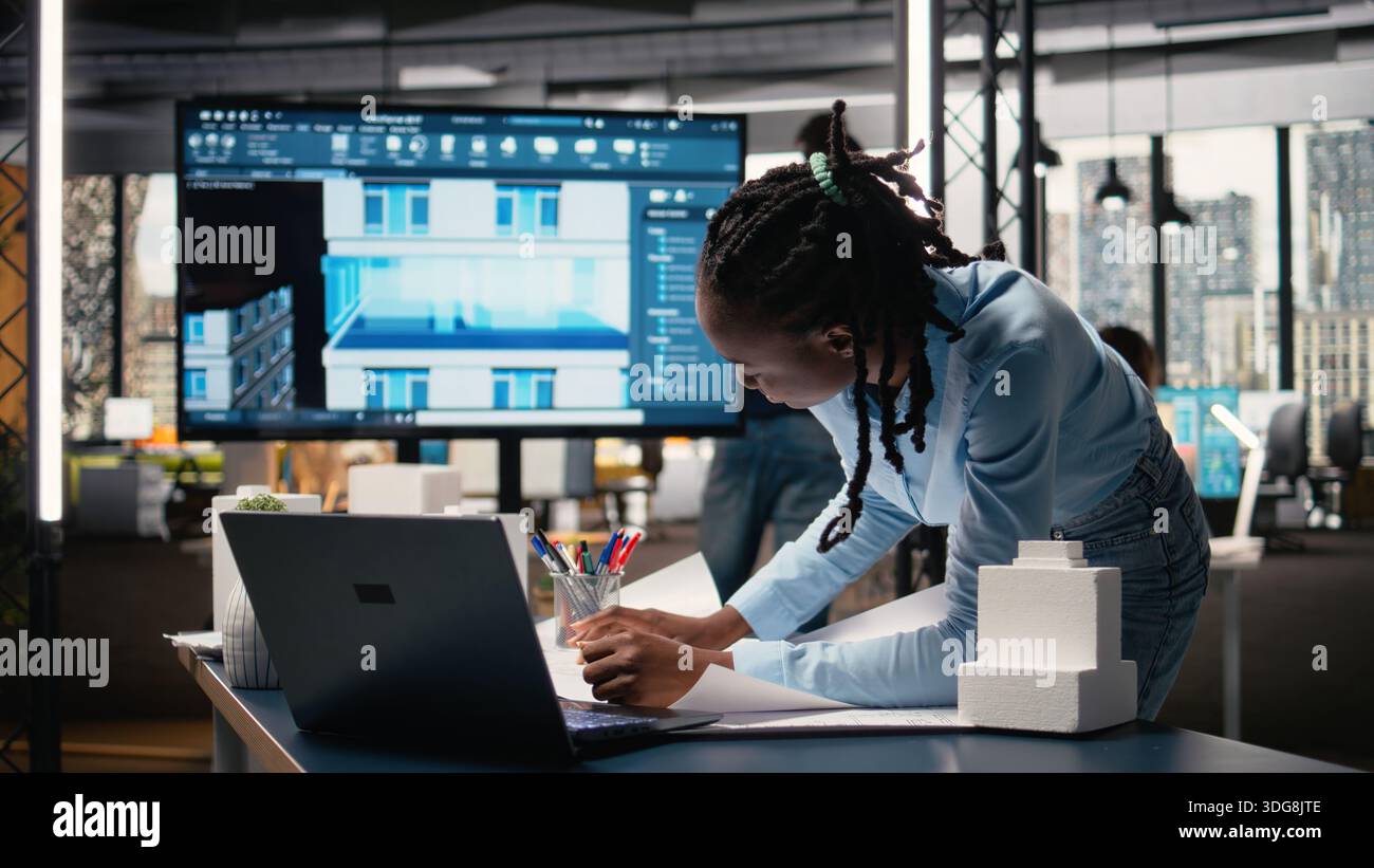 Engineer studies 3d structural hi-res stock photography and images - Alamy