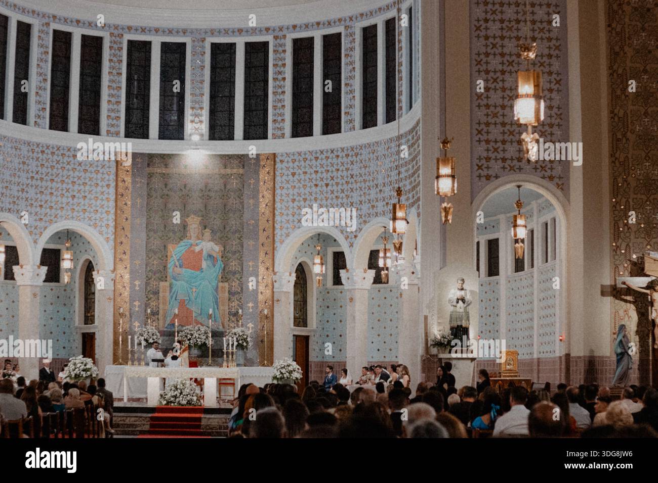 Altar gold decorated interior hi-res stock photography and images - Alamy