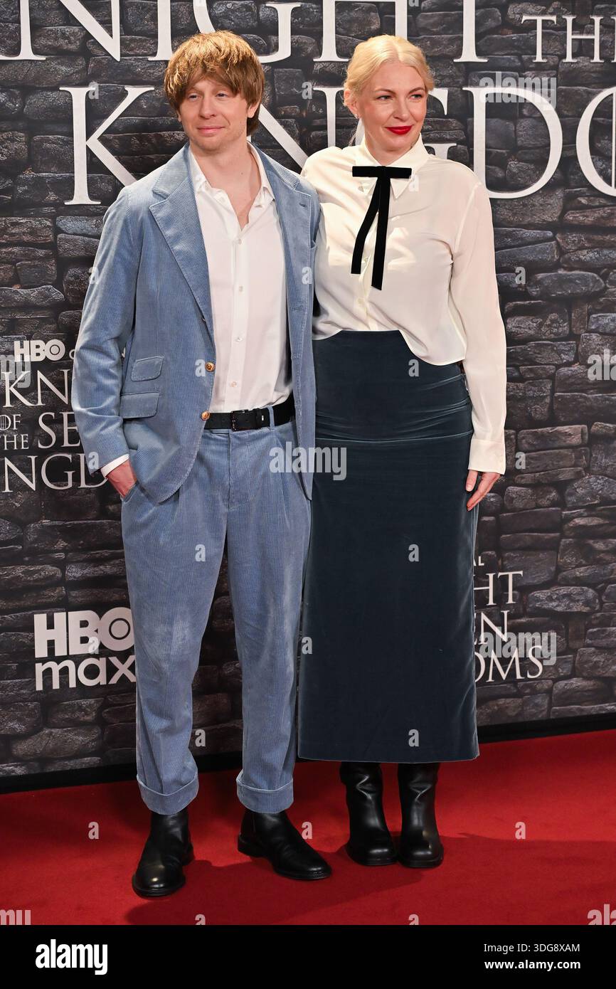 Ira Parker on the red carpet of the premiere Knight of the seven ...