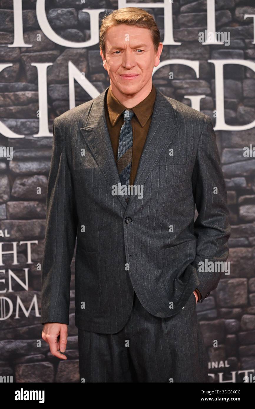 Sam Spruell on the red carpet of the premiere Knight of the seven ...