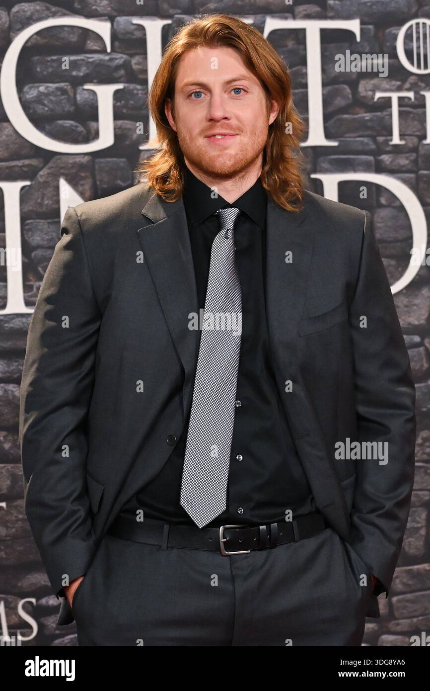 Peter Claffey on the red carpet of the premiere Knight of the seven ...