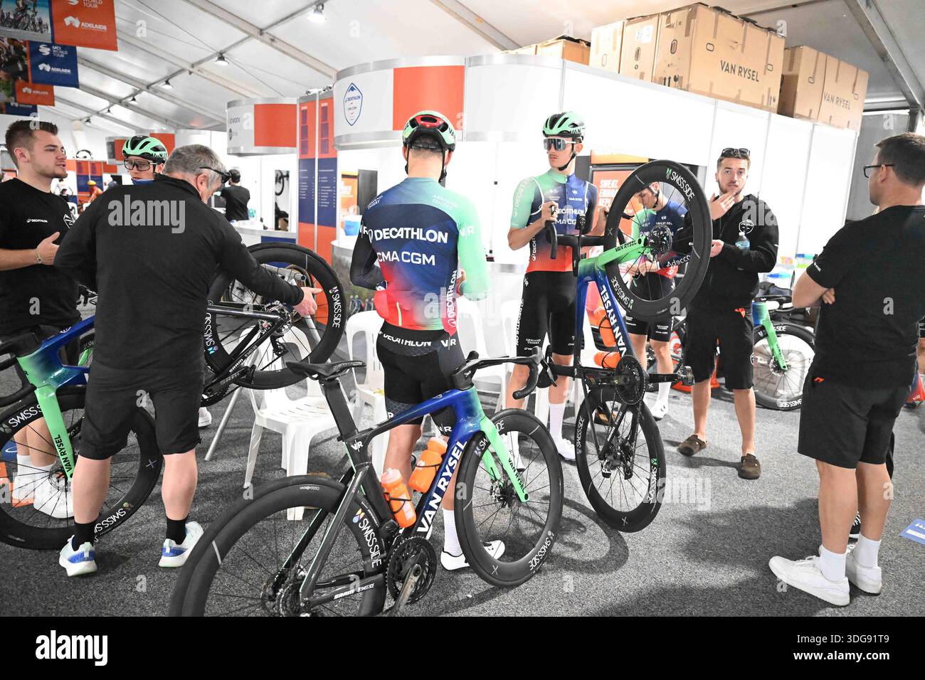 16-01-2026 Vigilia Tour Down Under 2026; 2026, Decathlon - Cma Cgm ...