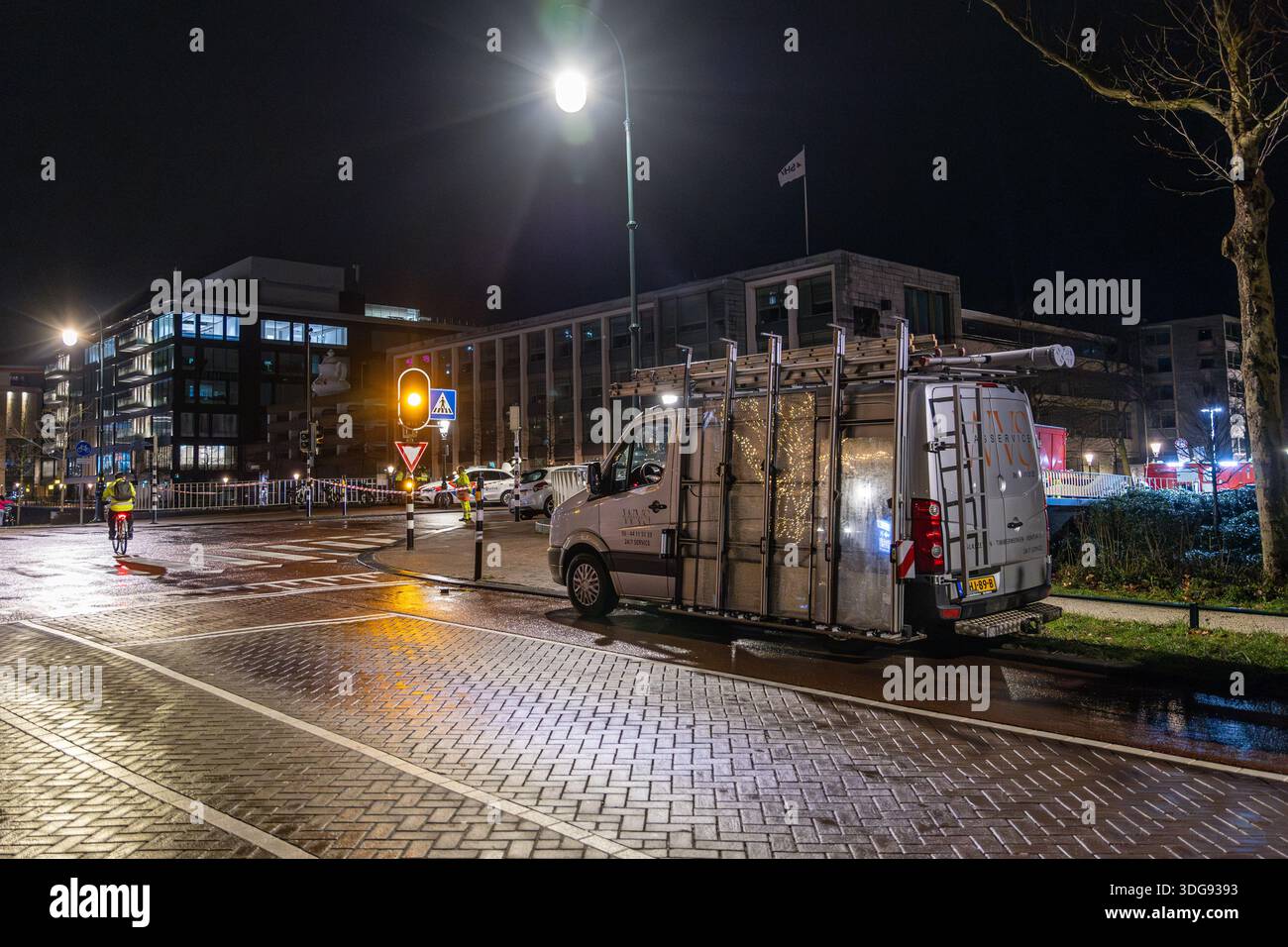 UTRECHT - Glazier near a building on Visscherssteeg where an explosion ...