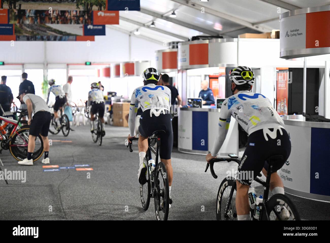 16-01-2026 Vigilia Tour Down Under 2026; 2026, Movistar; Adelaide Stock ...